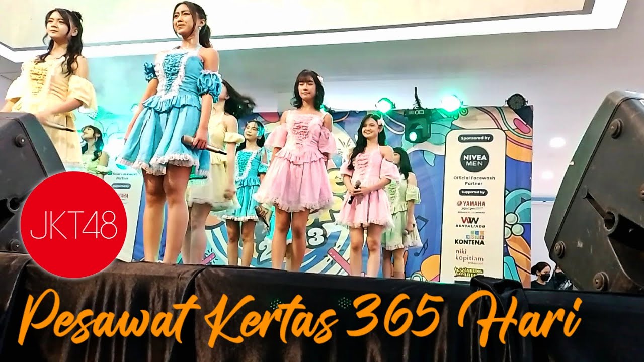 Pesawat Kertas 365 Hari | JKT48 Summer Tour 2023 Batu, Malang - YouTube