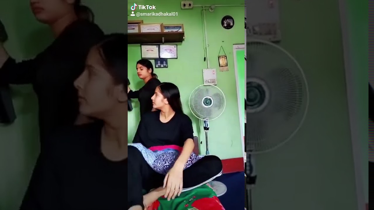 Sisters be like 😂//Smarika Dhakal//Samarika Dhakal - YouTube