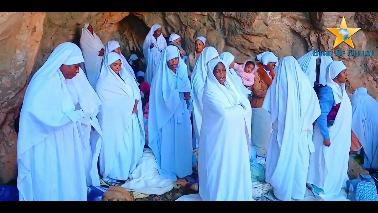 Ndariwana tsime reRopa @Drankenburg Mountain - YouTube