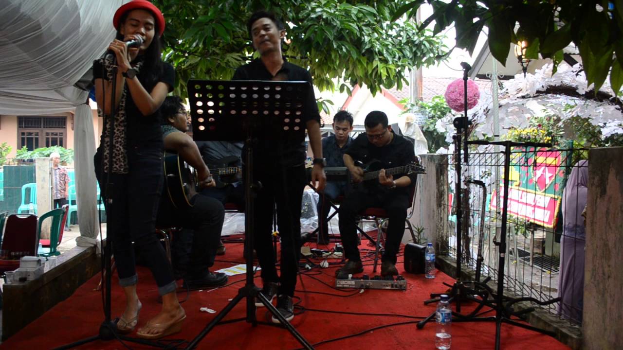 Natural band - I miss u but I heat u on wedding - YouTube