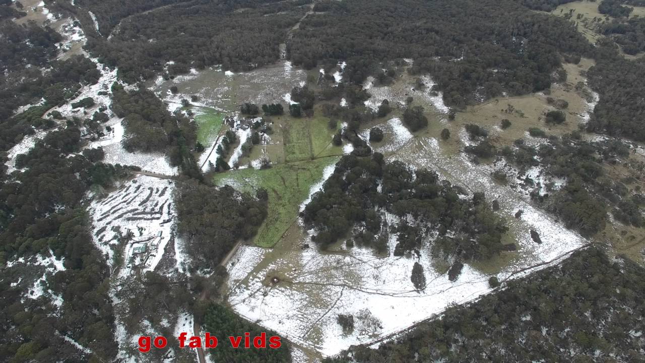 HANGING ROCK SNOW 2015 - YouTube