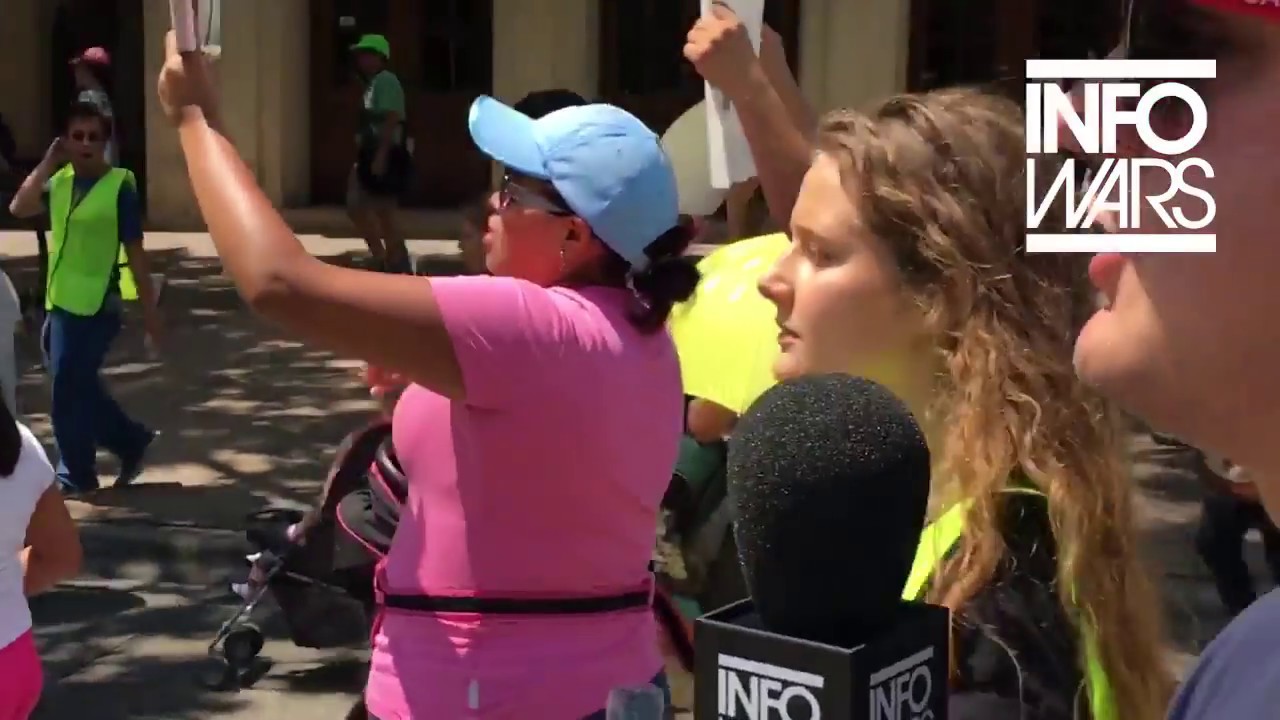 Infowars Storms Leftist Protest To Confront The Snowflakes - YouTube