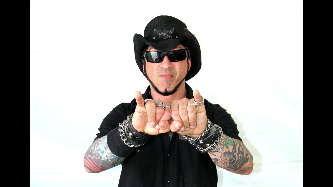 HELLYEAH Tom Maxwell talks to 3dotmag.com - YouTube