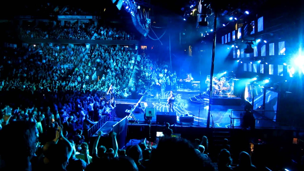 Journey Live at Scotiabank Place in Ottawa, September 26th 2012: Don't ...