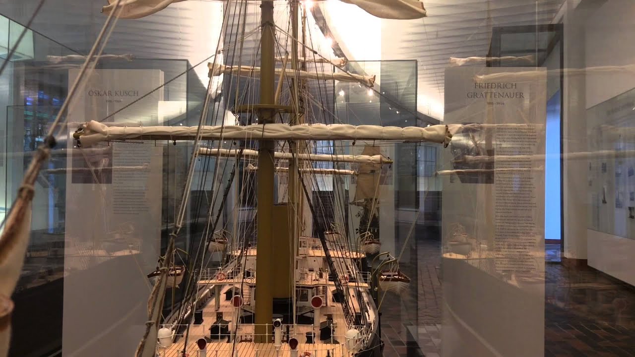 Laboe - Marine-Ehrenmal Laboe - YouTube