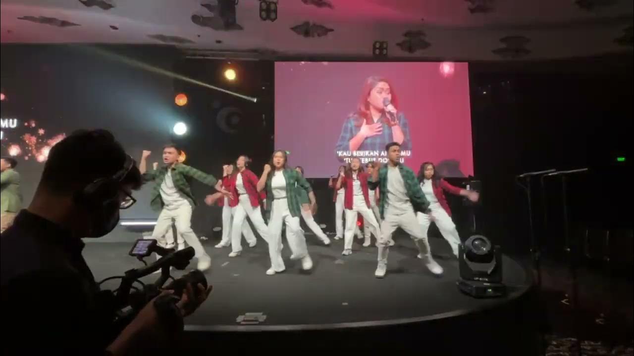 Bangkit dan Puji Dia - Lifeline Music (Booster NCH 3) - YouTube