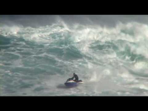Surfing on Easter Island (Rapa Nui) Mataveri, Papa Tangaroa - YouTube