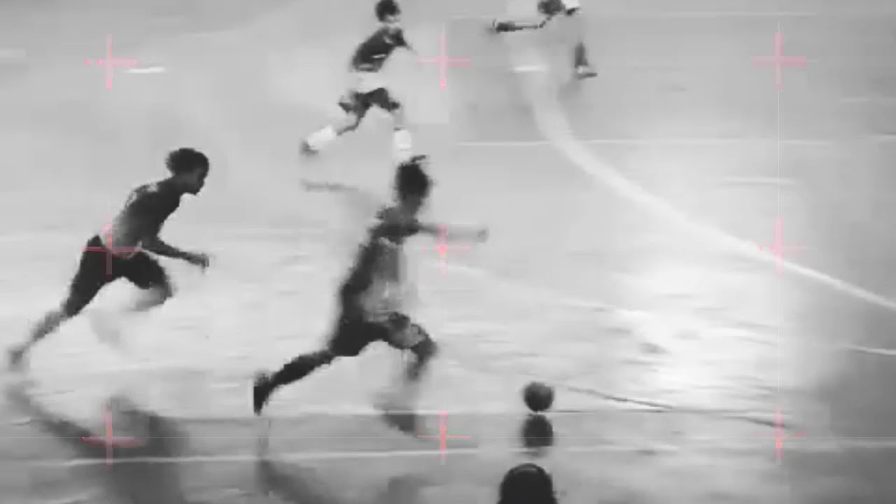 FUTSAL KEEPER SAVES IbulJr - YouTube