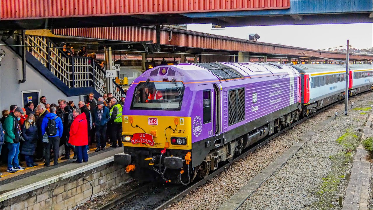 DB Cargo 67007 ‘Platinum Jubilee’ departing York | LTV | - YouTube