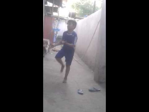 Lezginka  oynuyan   nihad