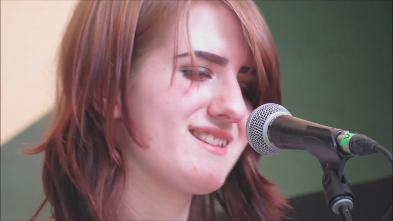 BETH TUFTS - IRIS - YouTube