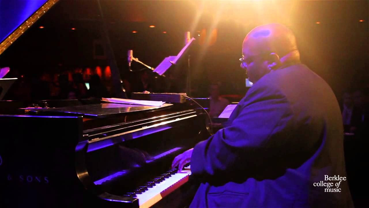 Cyrus Chestnut's Berklee Sextet performs "Solace" live at Dizzy's Club ...
