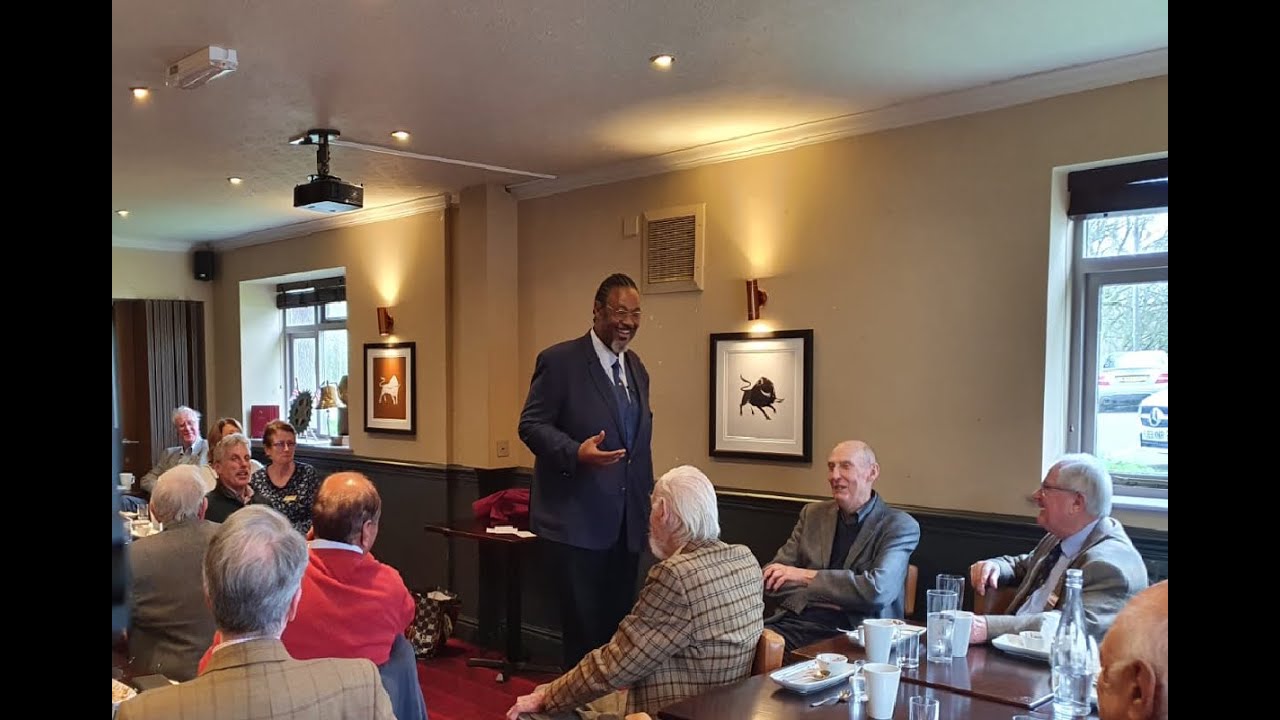 I, Tayo: Toastmaster. Speaking to the Rotary Club, Northampton. - YouTube