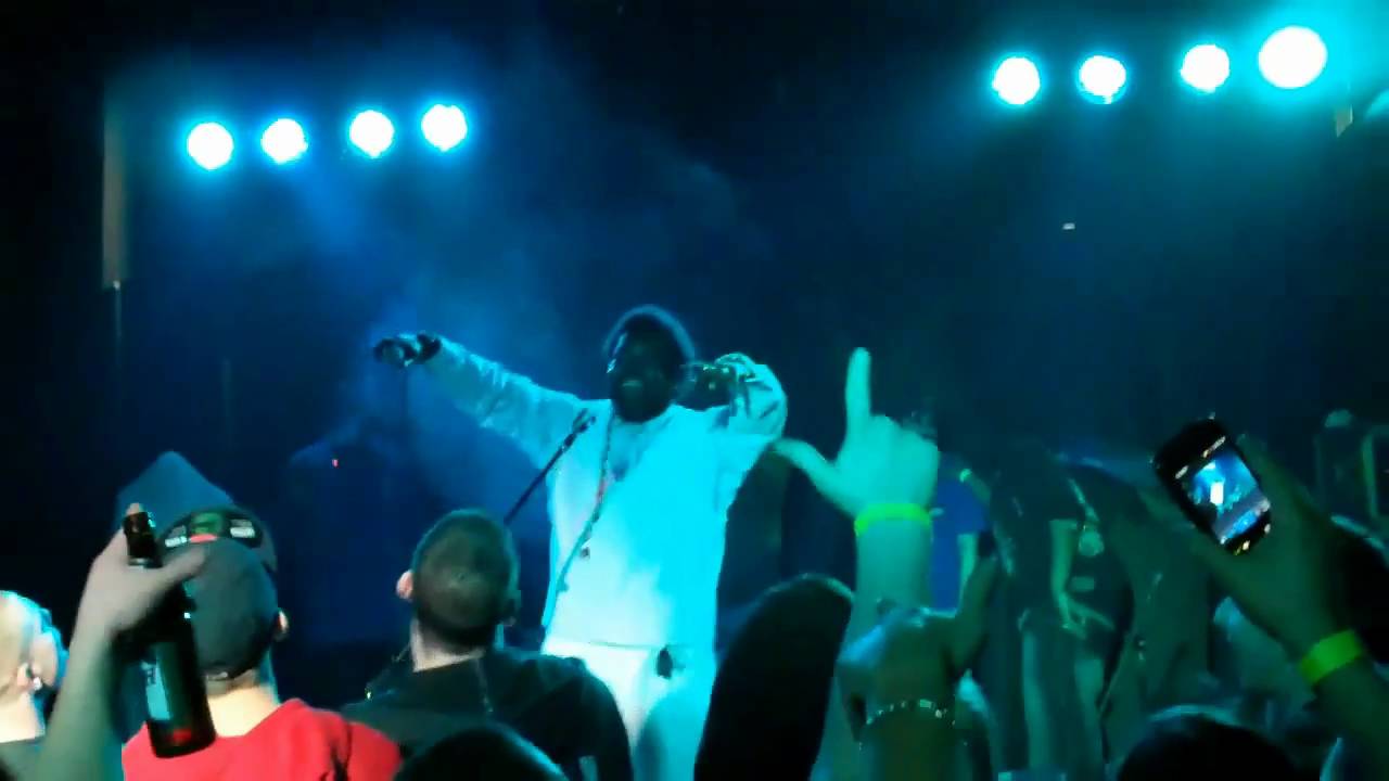 AFROMAN performing "Because I Got High" live at the FUBAR in St. Louis ...