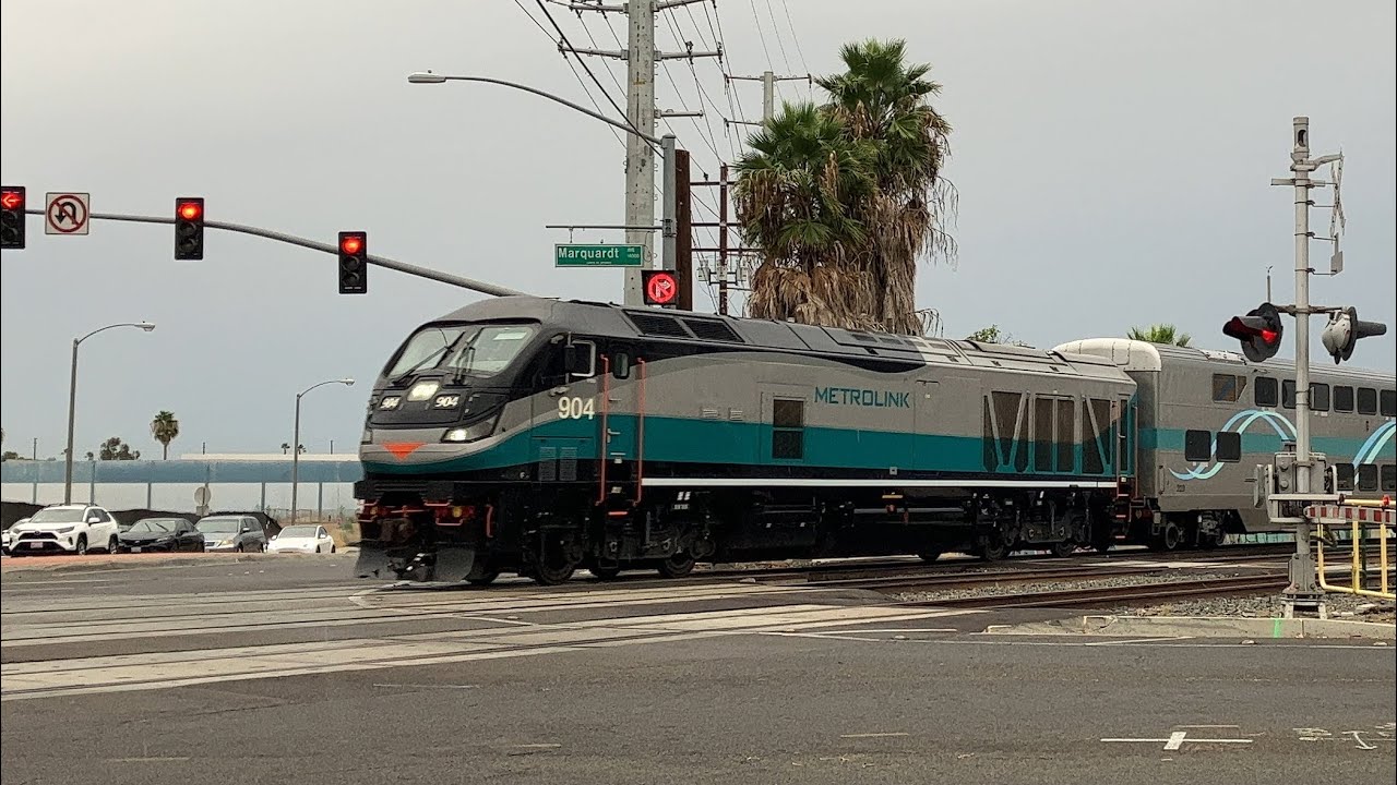 Metrolink 30th Anniversary Special! Metrolink Trains in Action Part 2 ...