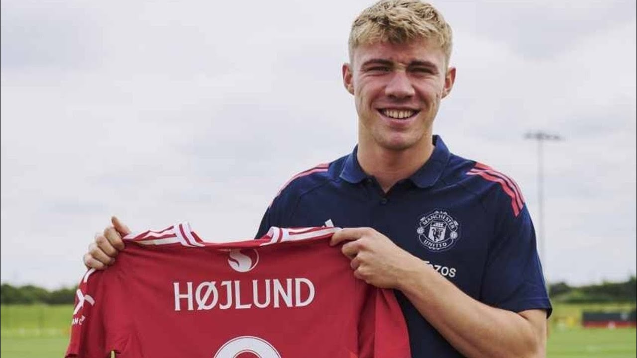 Hojlund New Number Hugill Loaned Out - YouTube