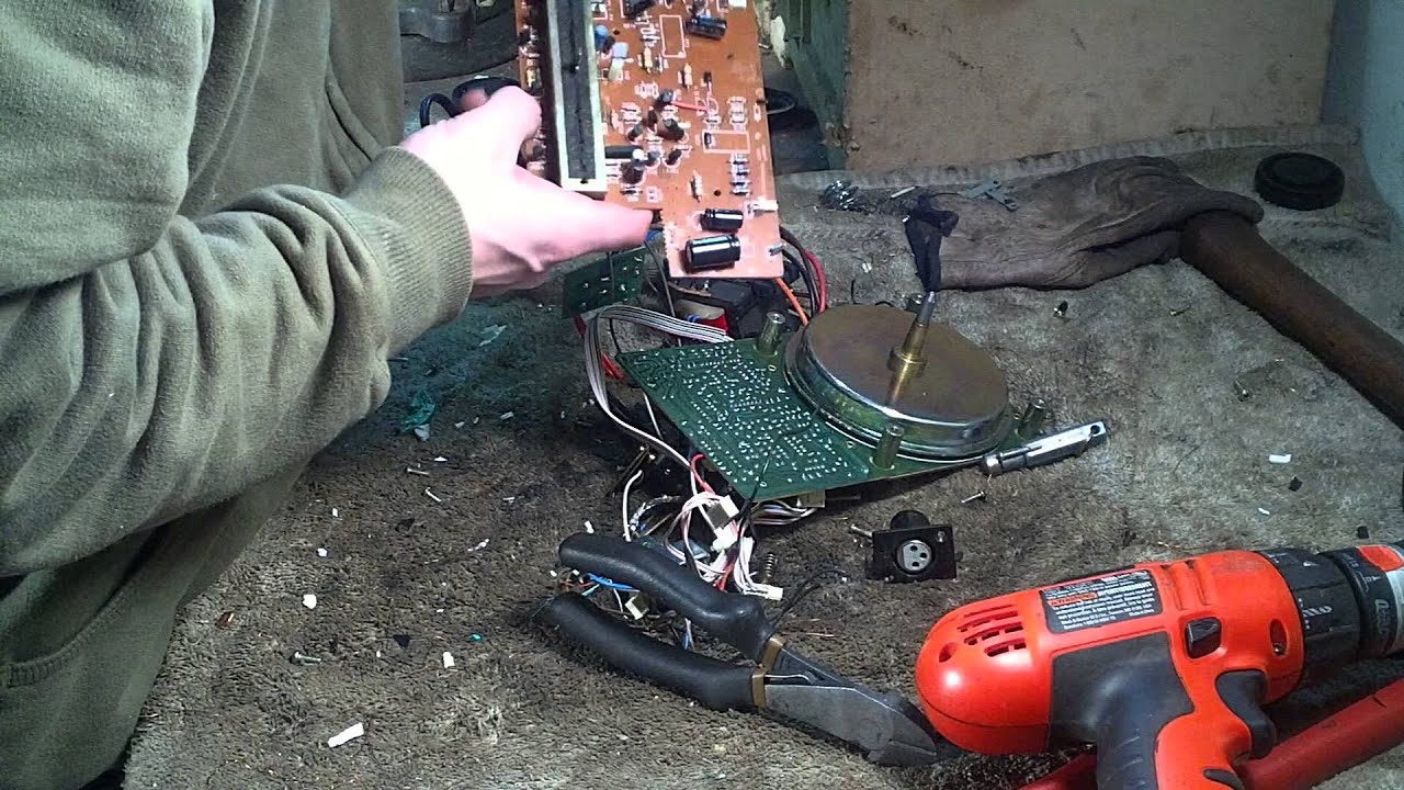 scrapping a turntable - YouTube