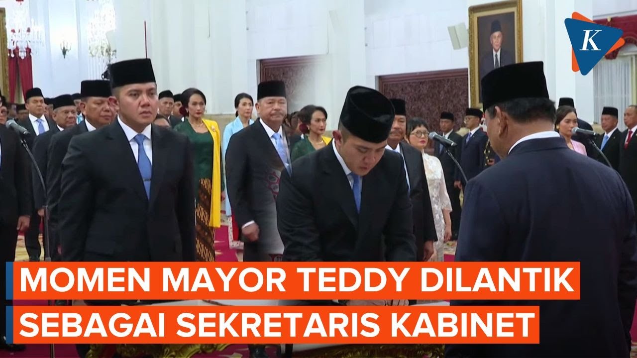 Momen Mayor Teddy Dilantik Prabowo Sebagai Sekretaris Kabinet - YouTube