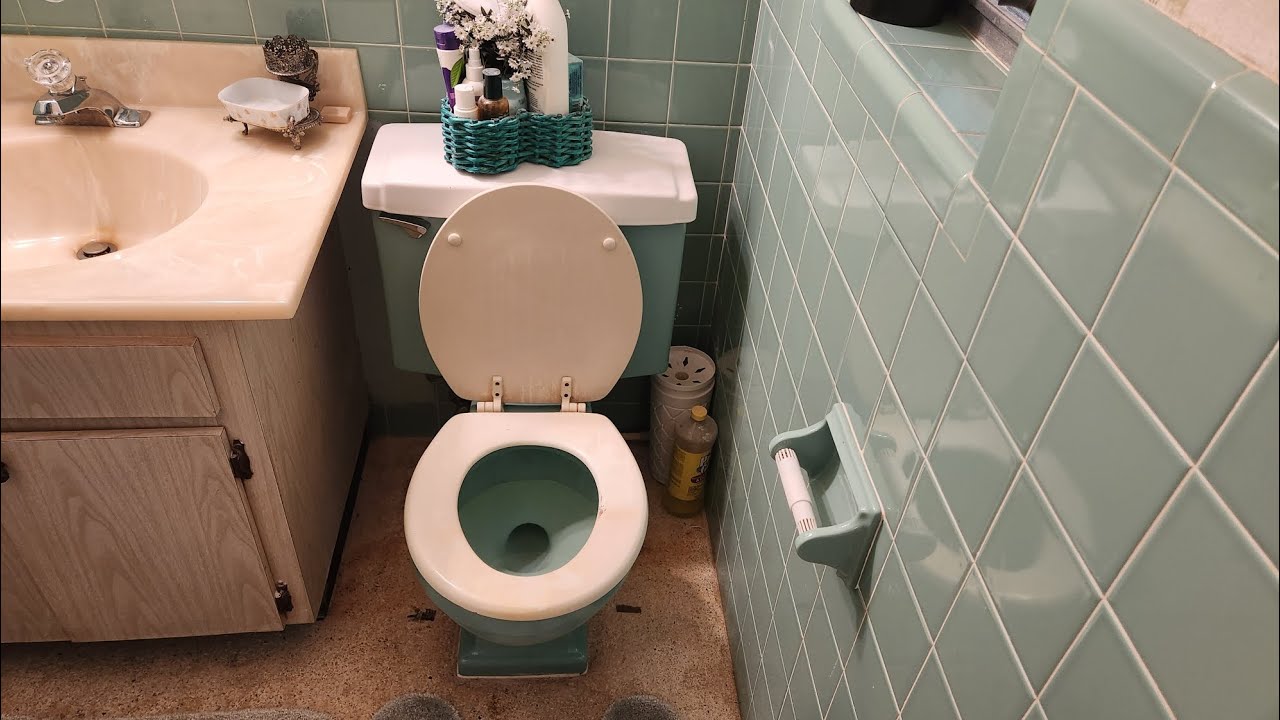 Mint Green 1958 "Standard" Cadet toilet - YouTube