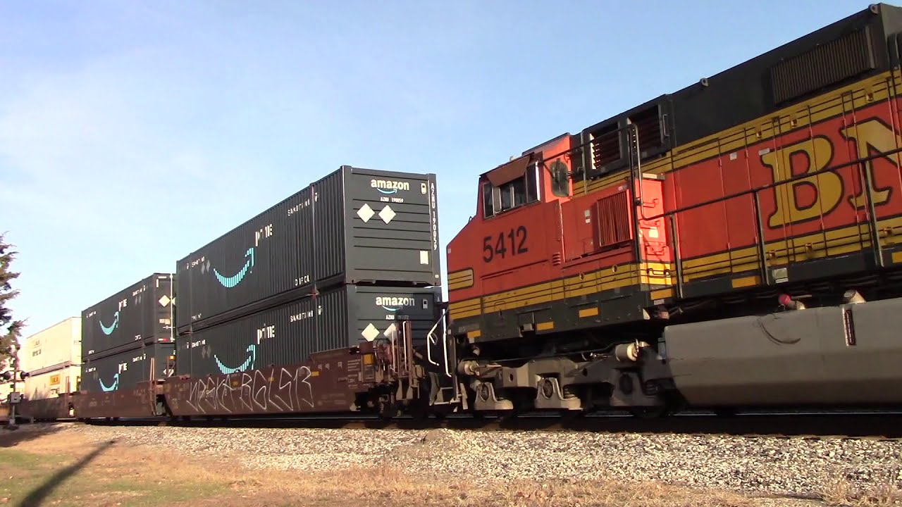 BNSF 6818 West in Coal City, IL 11/6/20 - YouTube