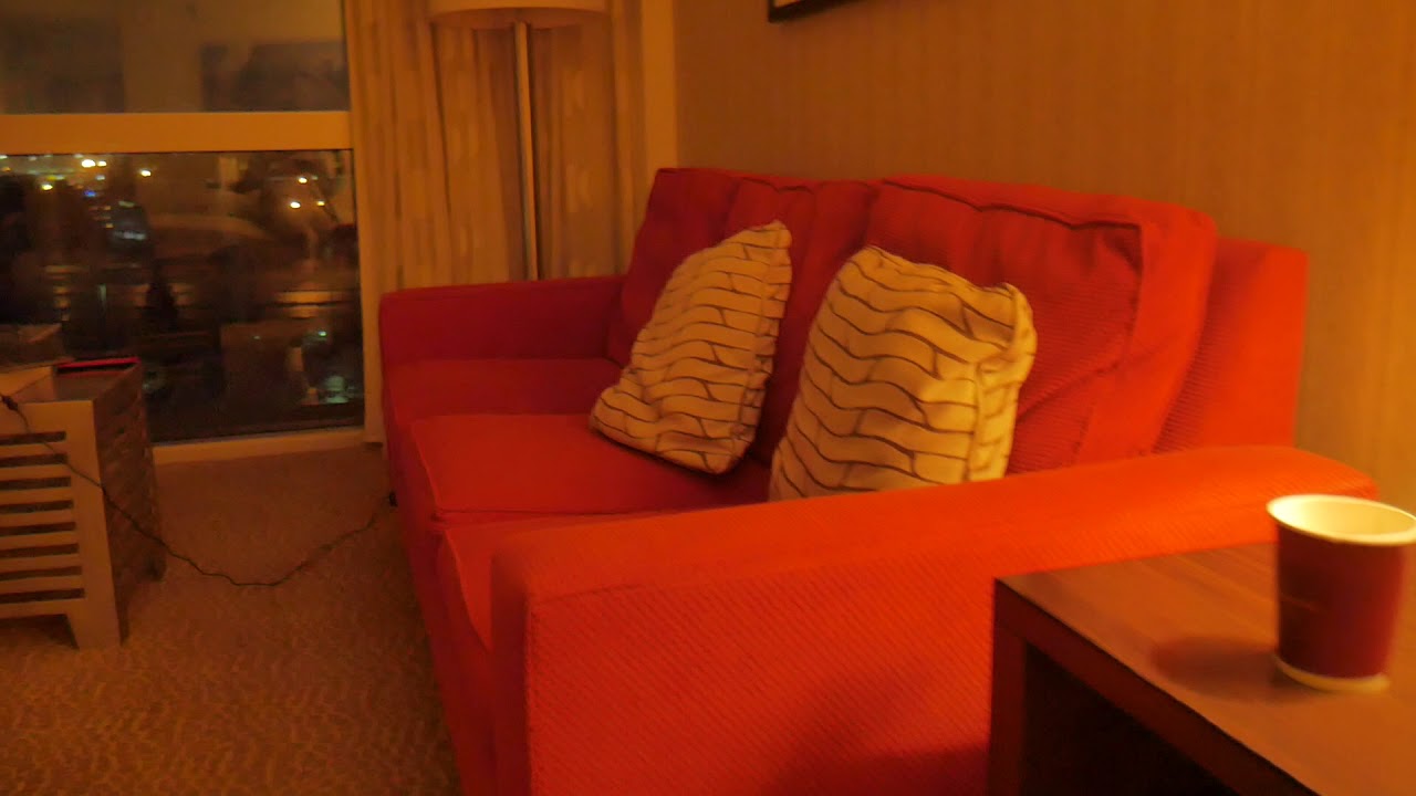 Waiting for SQ22 Singapore Airlines longest flight in the world to ...