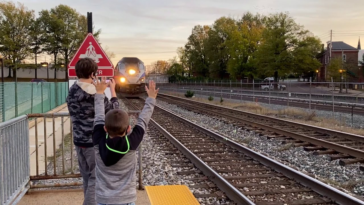 MARC & WMATA RED LINE in Rockville, MD - YouTube
