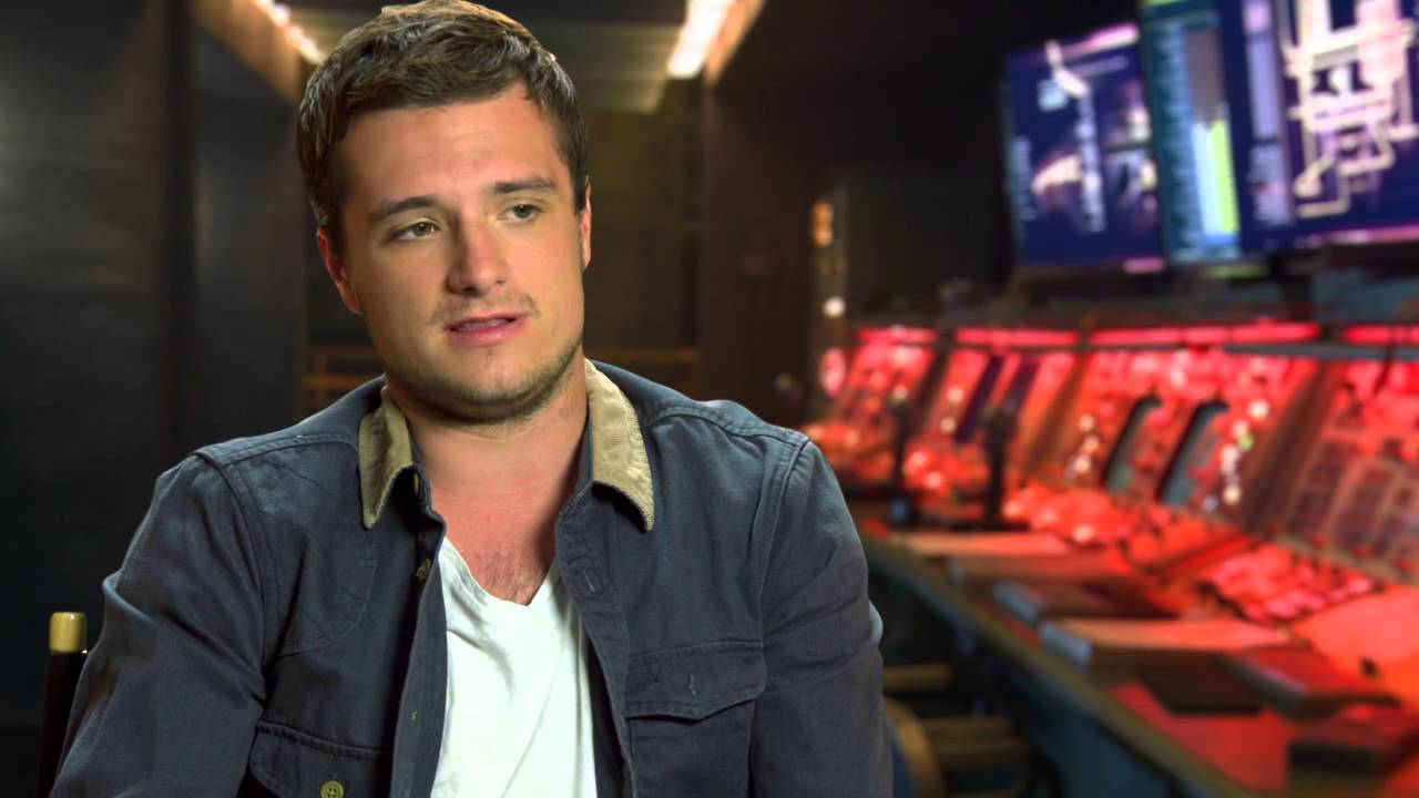 The Hunger Games: Mockingjay Part 1 - Josh Hutcherson/Peeta Mellark ...