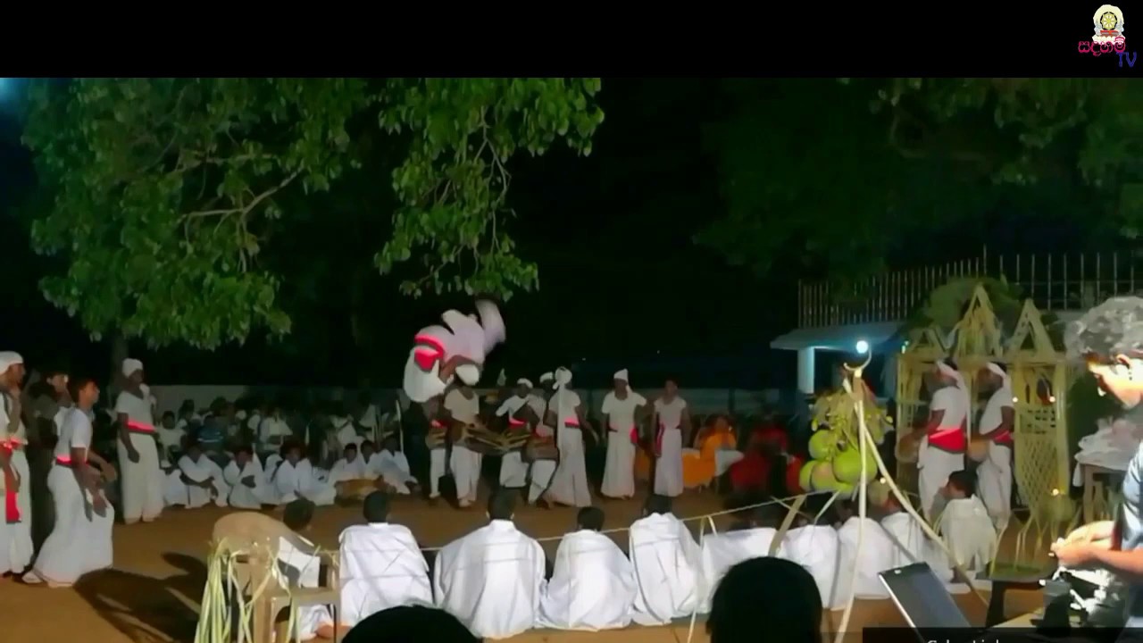 මෙහෙමත් කරනම් උඩරට වෙස් නර්තනය kandy wes dance - YouTube