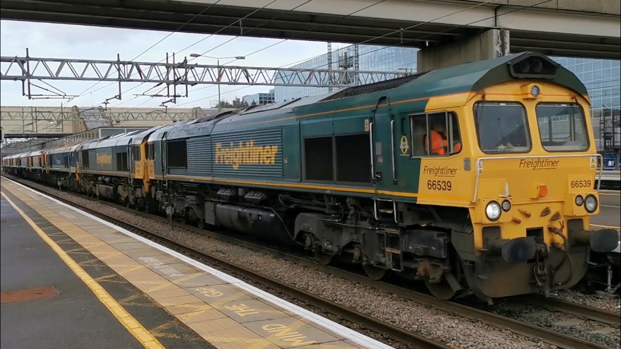 Freightliner 0Z59 Class 59 & 66 Light Diesel Loco Convoy Move with EPIC ...