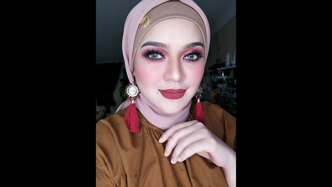 MUA Bellaz : "Burgundy Look" Makeup Tutorial - YouTube