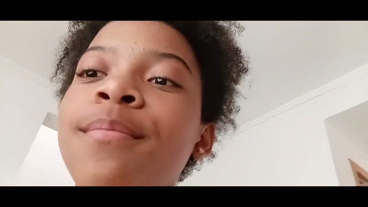 Loira Padrão que era chata no ano passado - YouTube