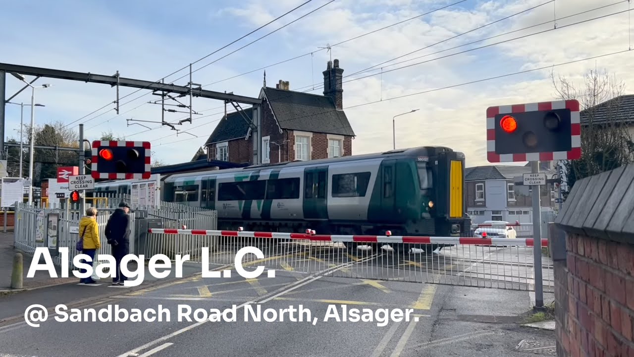 Alsager Level Crossing, Alsager, Cheshire. 🔴🟠🔴 - YouTube