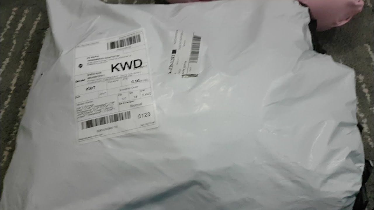 dumating na ang aming inorder galing sa shein excited ang kasama ko ...