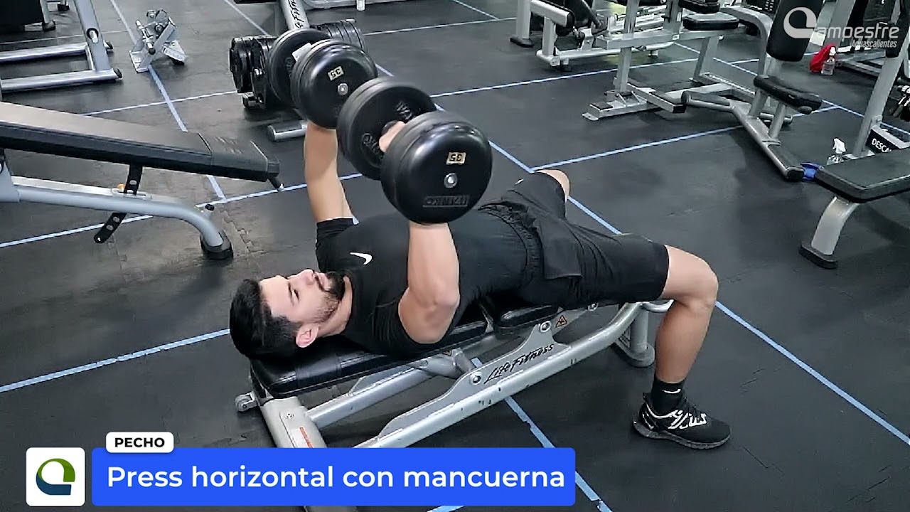 Press horizontal con mancuerna - YouTube