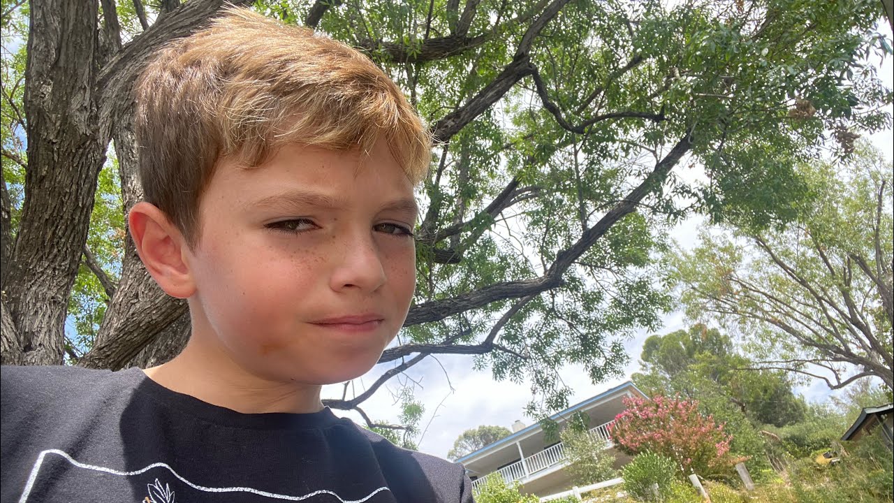 How To Do A Front Flip! - YouTube