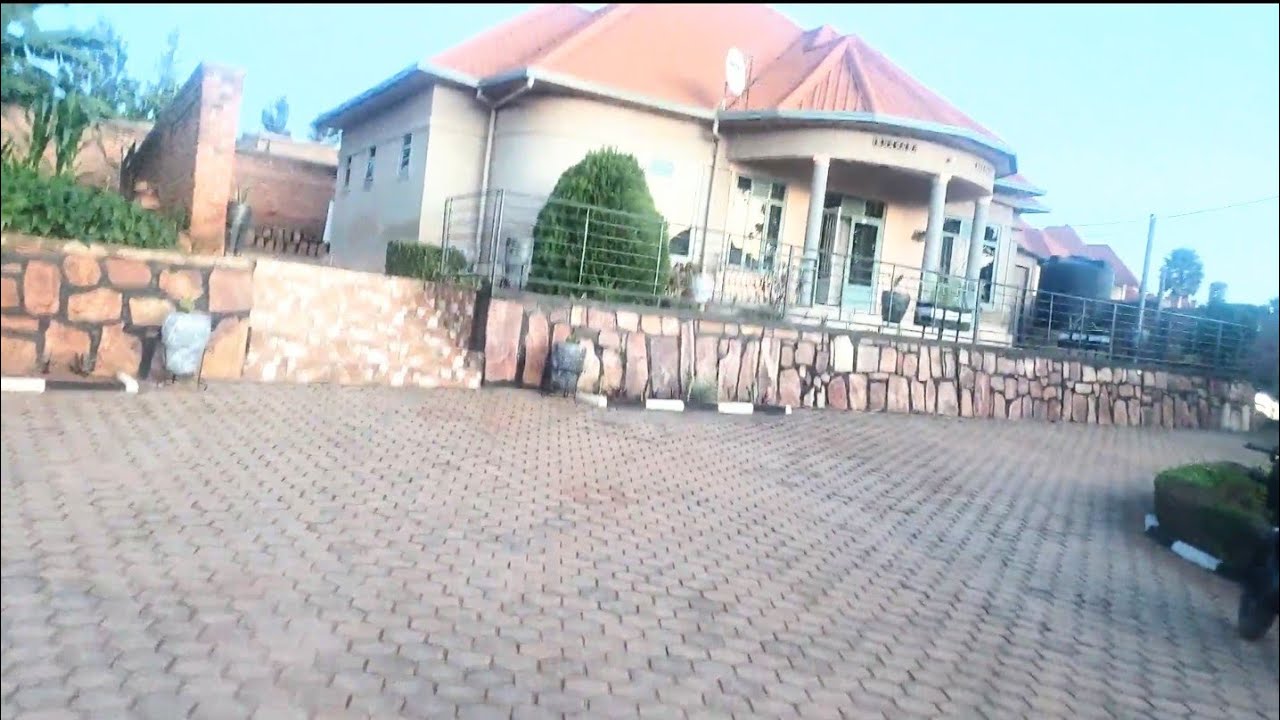 beauty house for sale with WiFi & garden 2000m². inzu igurishwa ifite ...