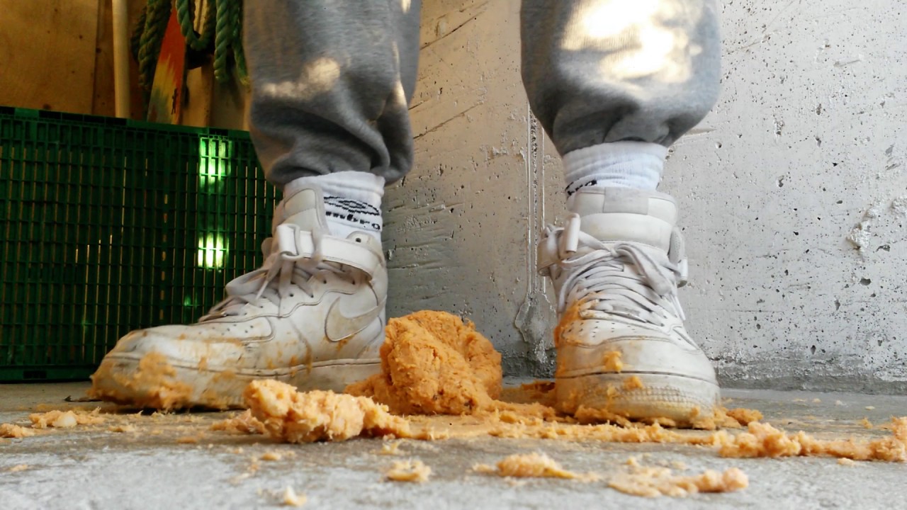 Nike air force 1 Dinner crushing - YouTube