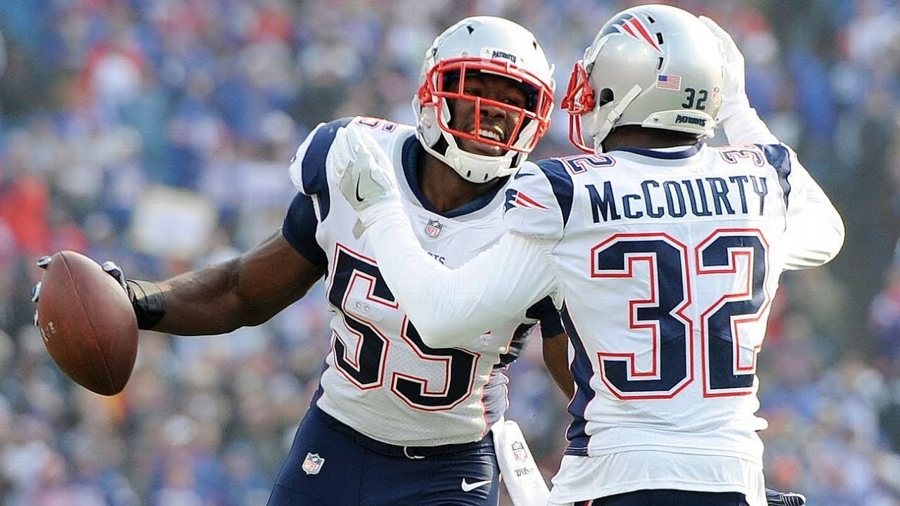 Eight straight wins, one 40-year-old QB and ... a dominant defense ...