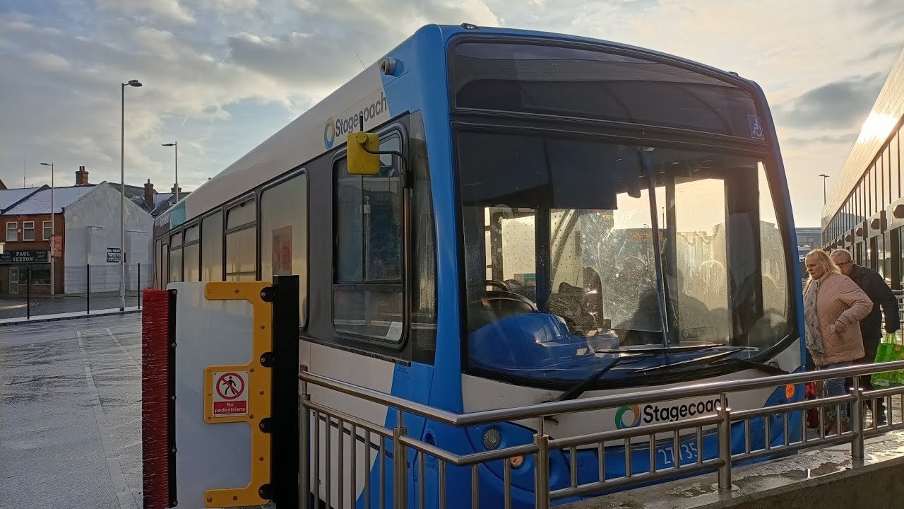 Stagecoach ADL E300 27735 | E2 Sunderland - South Shields - YouTube