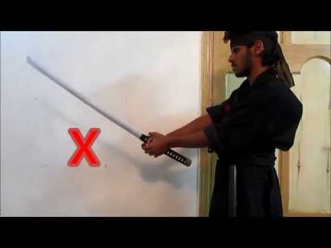 SWORD: HOW TO WEAR Ninja weapon sword .Katana طريقة استخدام سيف ...