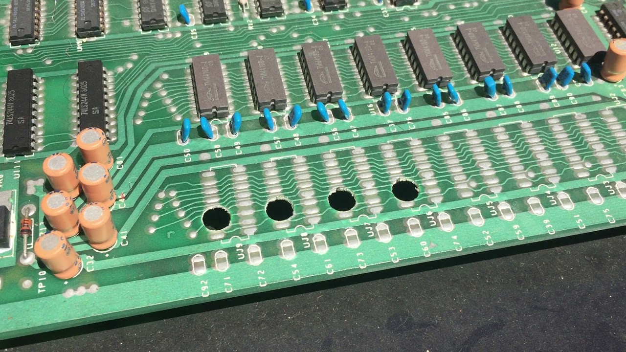 Commodore - Episode 446 - Inside A CBM PET 4016 8-Bit Computer - Dave ...