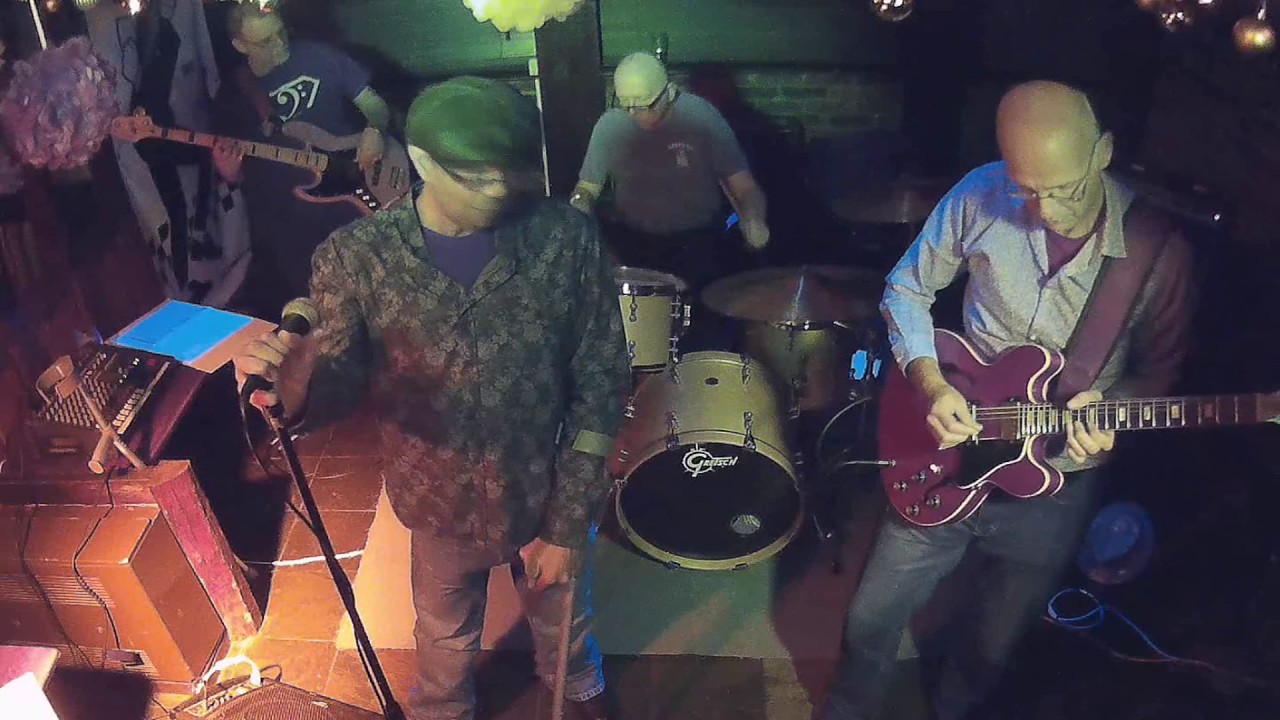 Howlin' Mojo Bones - Black Magic Woman - YouTube