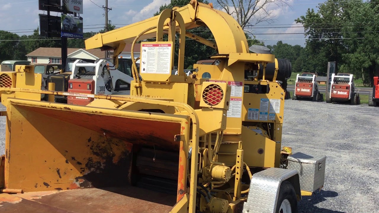 Bandit 250XP Wood Chipper! - YouTube