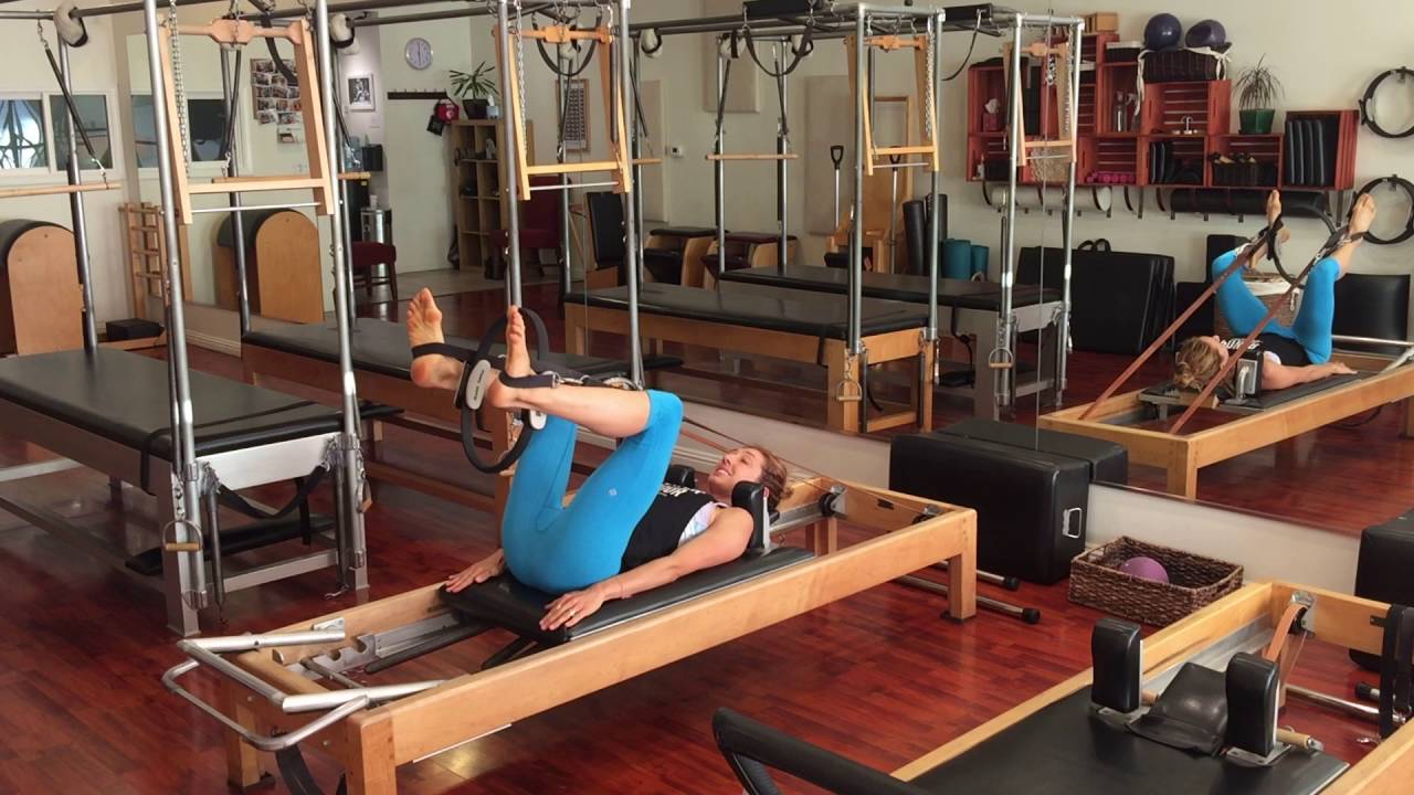 Variation of Leg Circles & Frog on the Reformer | OPC - YouTube