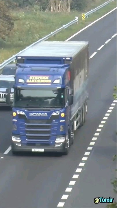 SCANIA 680S V8 A1(M) motorway #truckspotting #tomir - YouTube