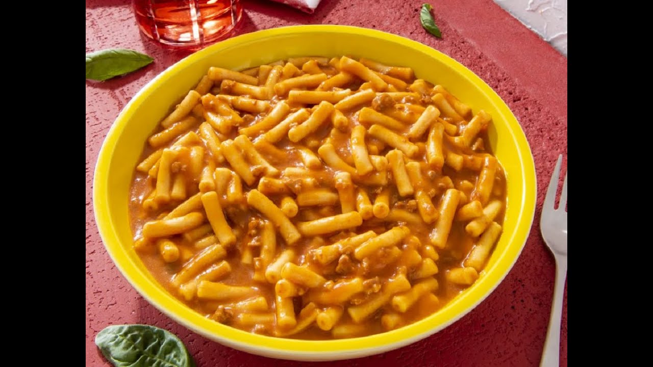 How to cook Chef Boyardee Beefaroni on the stove - YouTube