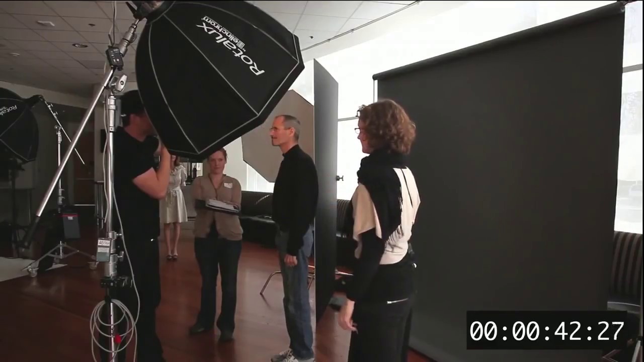 Steve Jobs pose for the cover of Time Magazine 2010 | Jobs official ...