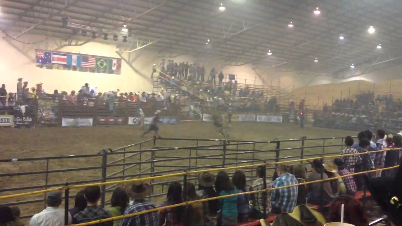 Joe Estrada - Country Manitoba Bull Riding - YouTube