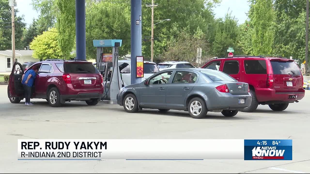 Rudy Yakym speaks at gas rollback event - YouTube