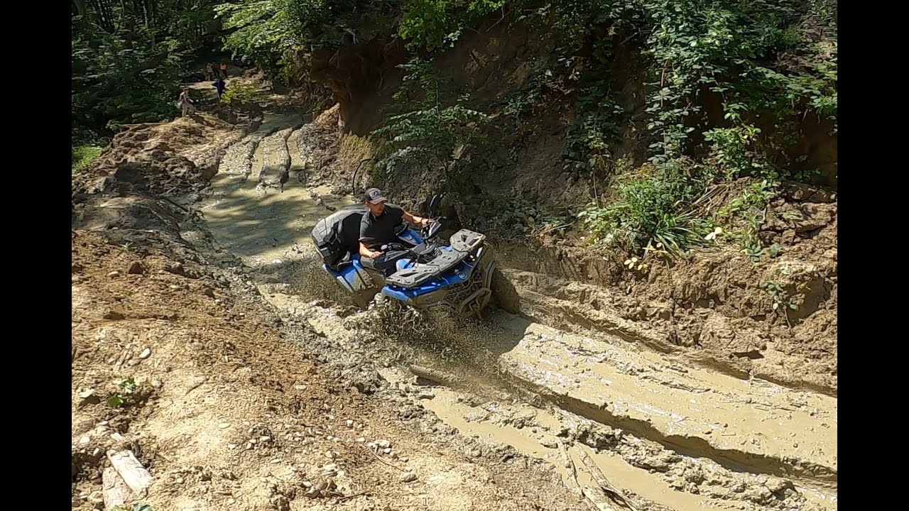 A ramas cu ATV-ul in noroi Baie de noroi - YouTube